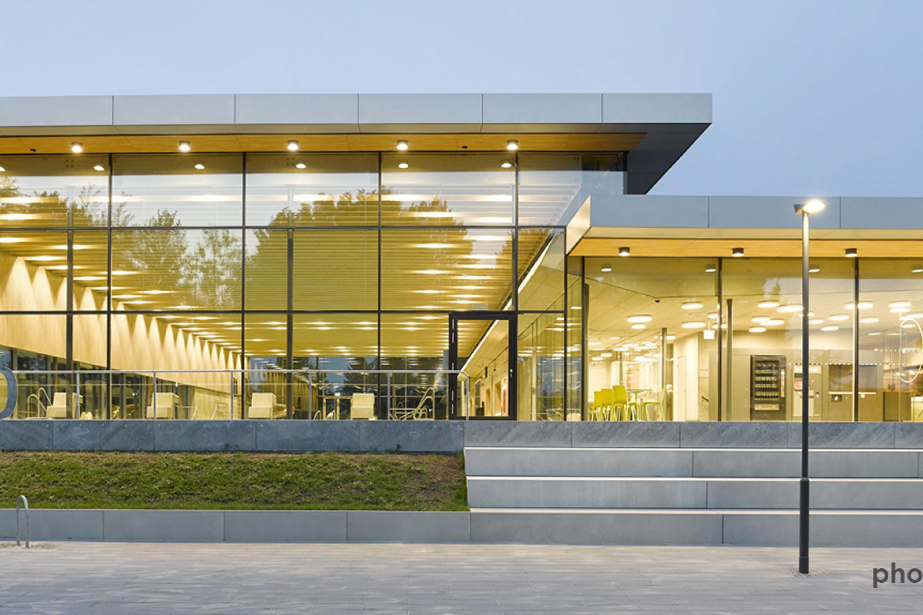 'Pool out of the box' as first stop at IAKS pool study tour prior to ...